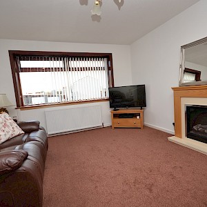 42 Beath View, Dunfermline, KY11 4UE